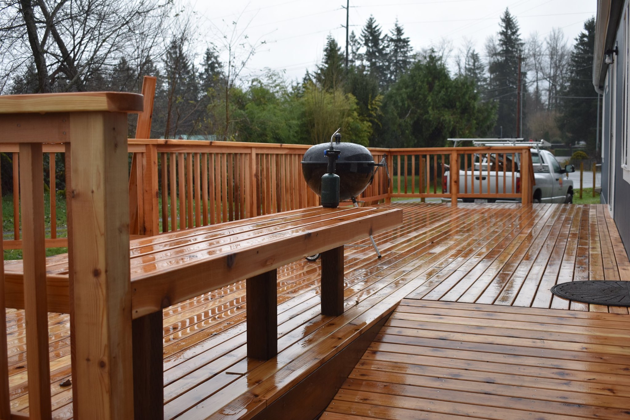 Deck with a wheelchair ramp and stairs – SUNSET DECKS